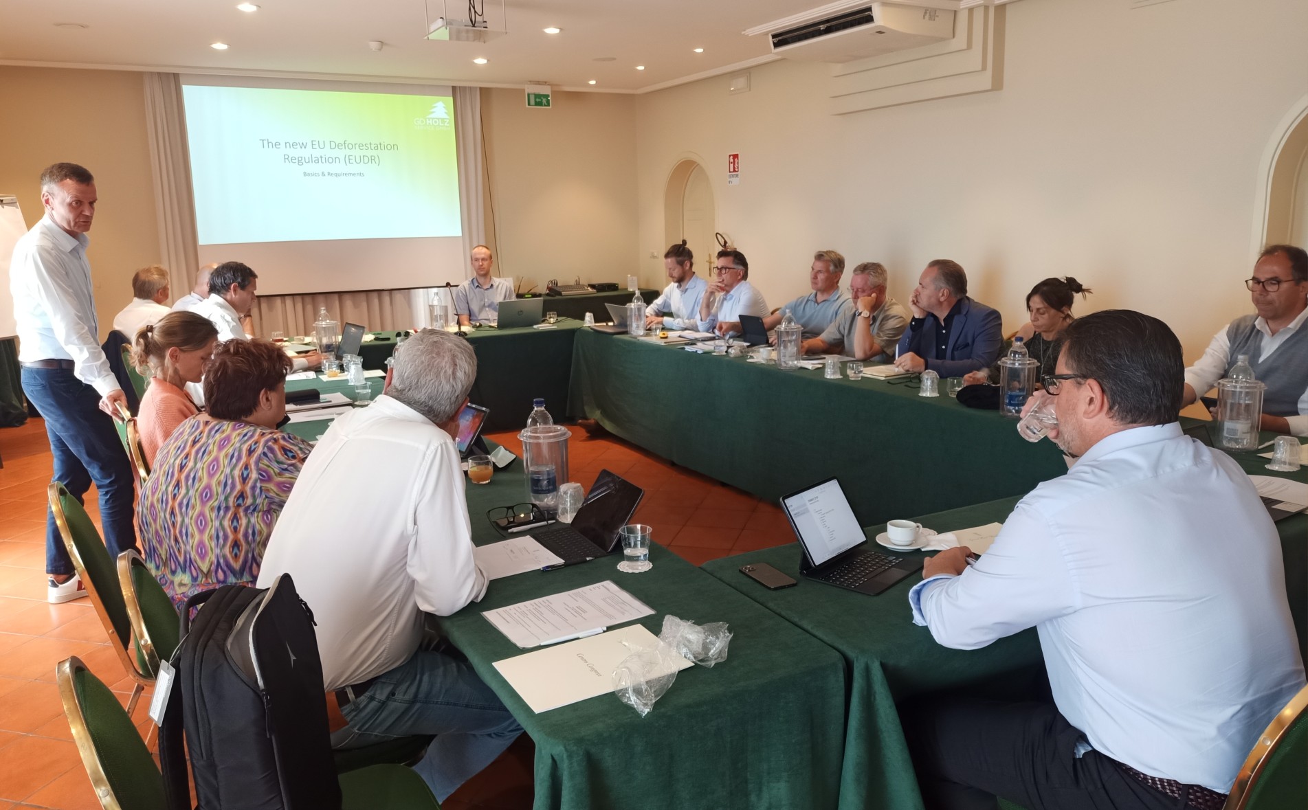 Situación del mercado de la madera en Europa. Asamblea General de la ...